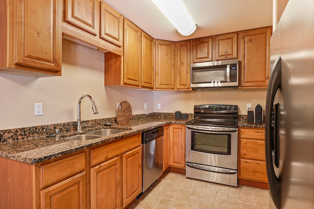 Home - Summers Manor